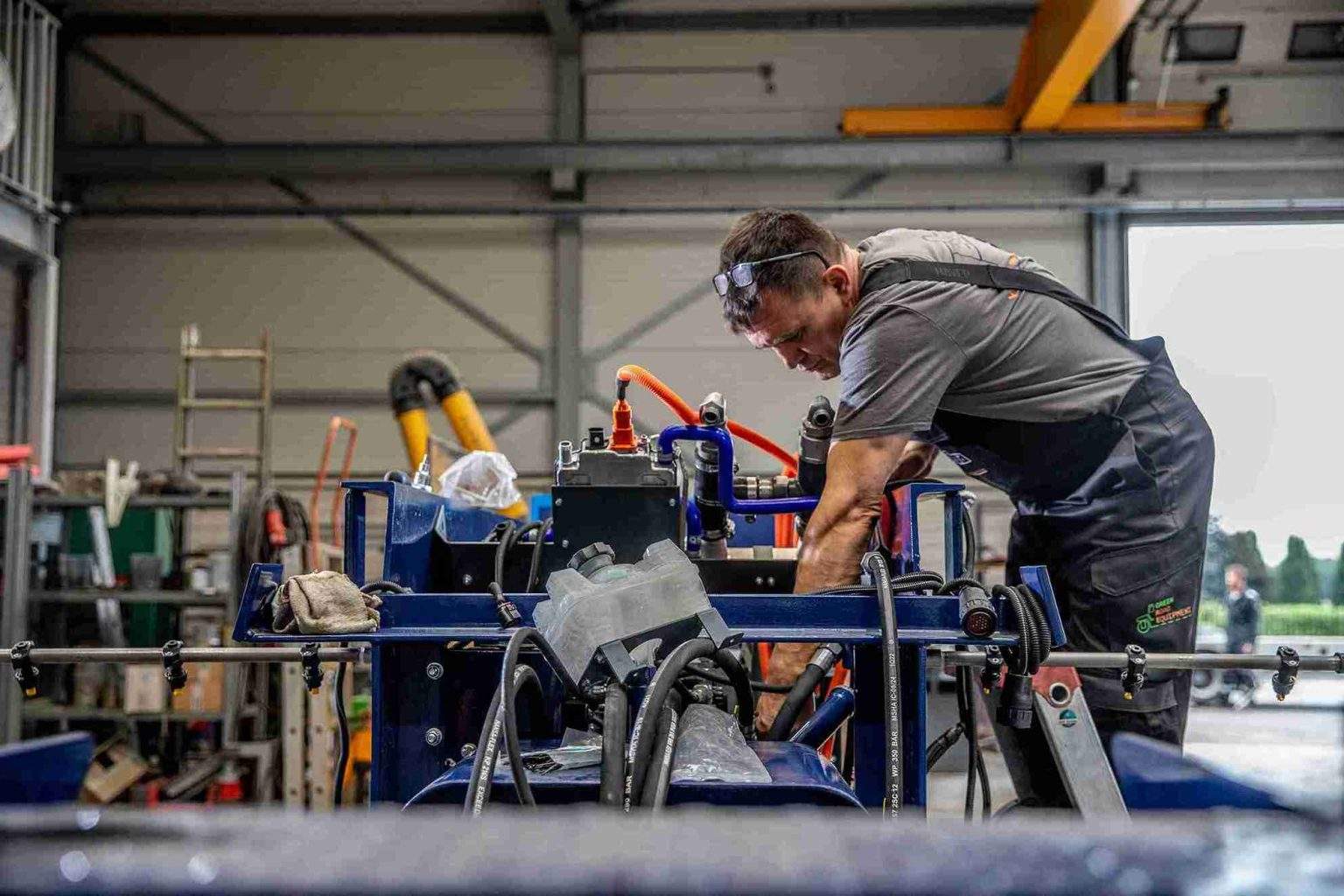 E-build - GEBA | Green Road Machinery